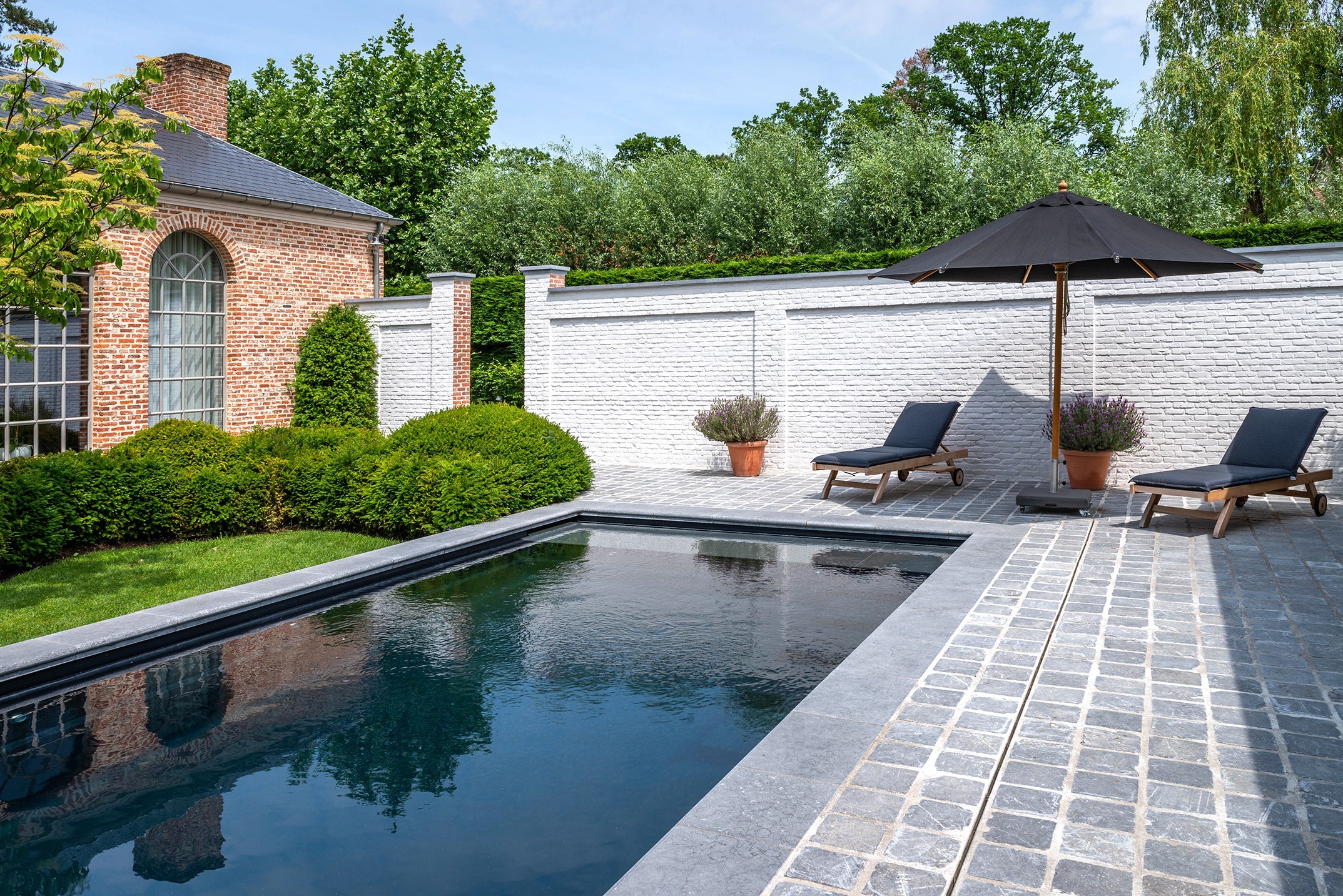 Zwembad van Leisure Pools Belgium - Magnifieke setting met voldoende ...